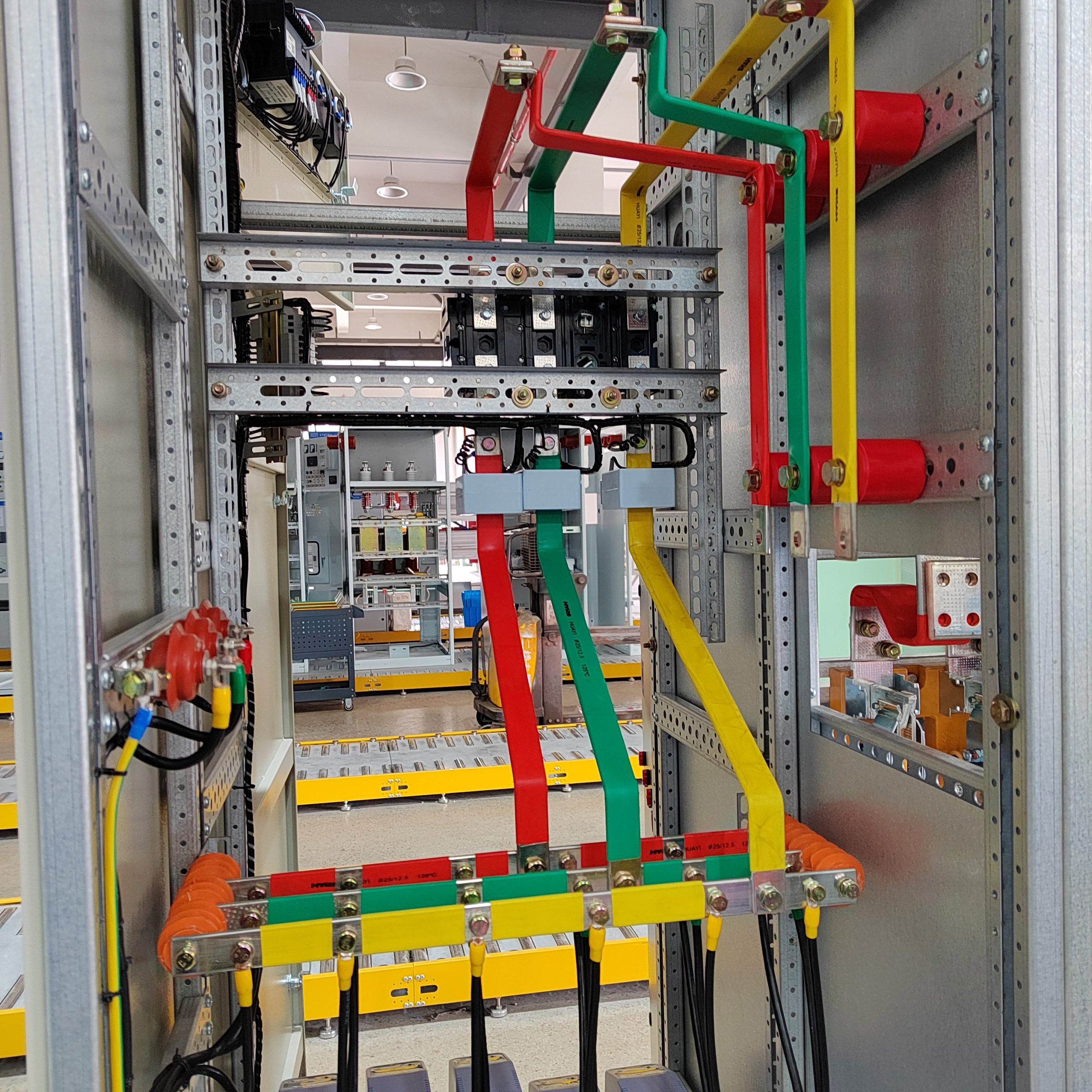 Medium and low voltage switchgear busbar overlap - Green Energy ...
